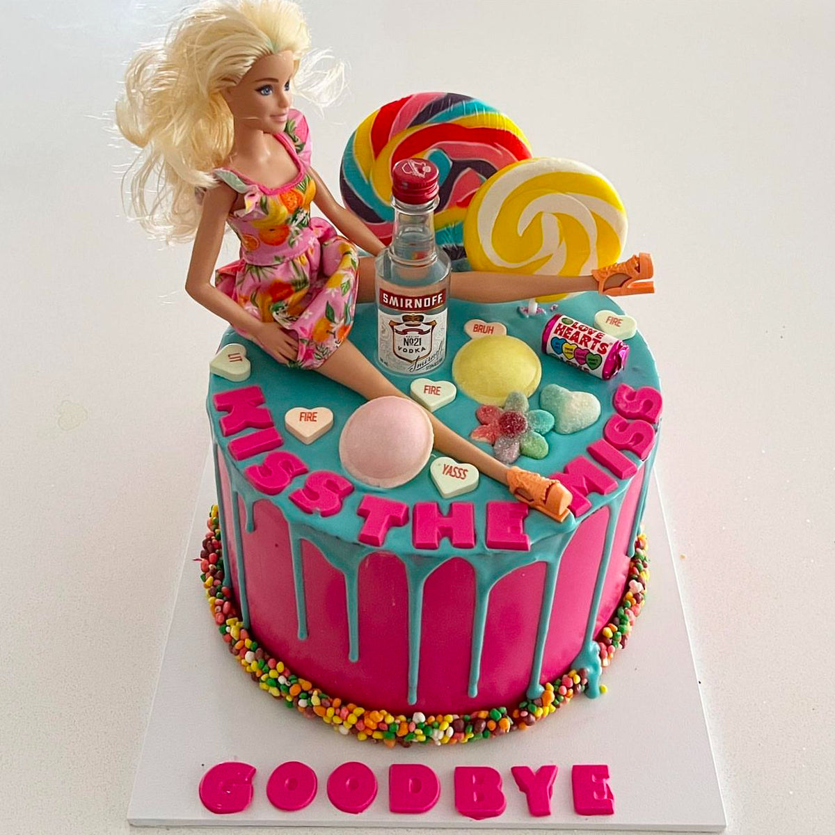 Drunk Barbie SmashCake – Smashed Pinata